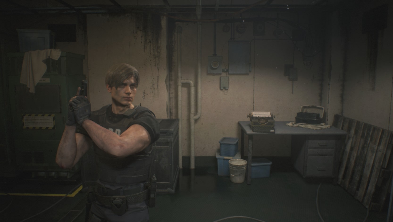 Leon muscle - Resident Evil 2 Remake Mods